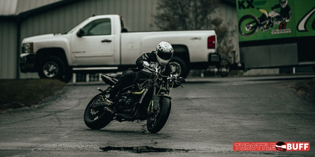 What Is Trail Braking? How To Trail Brake — Throttle Buff